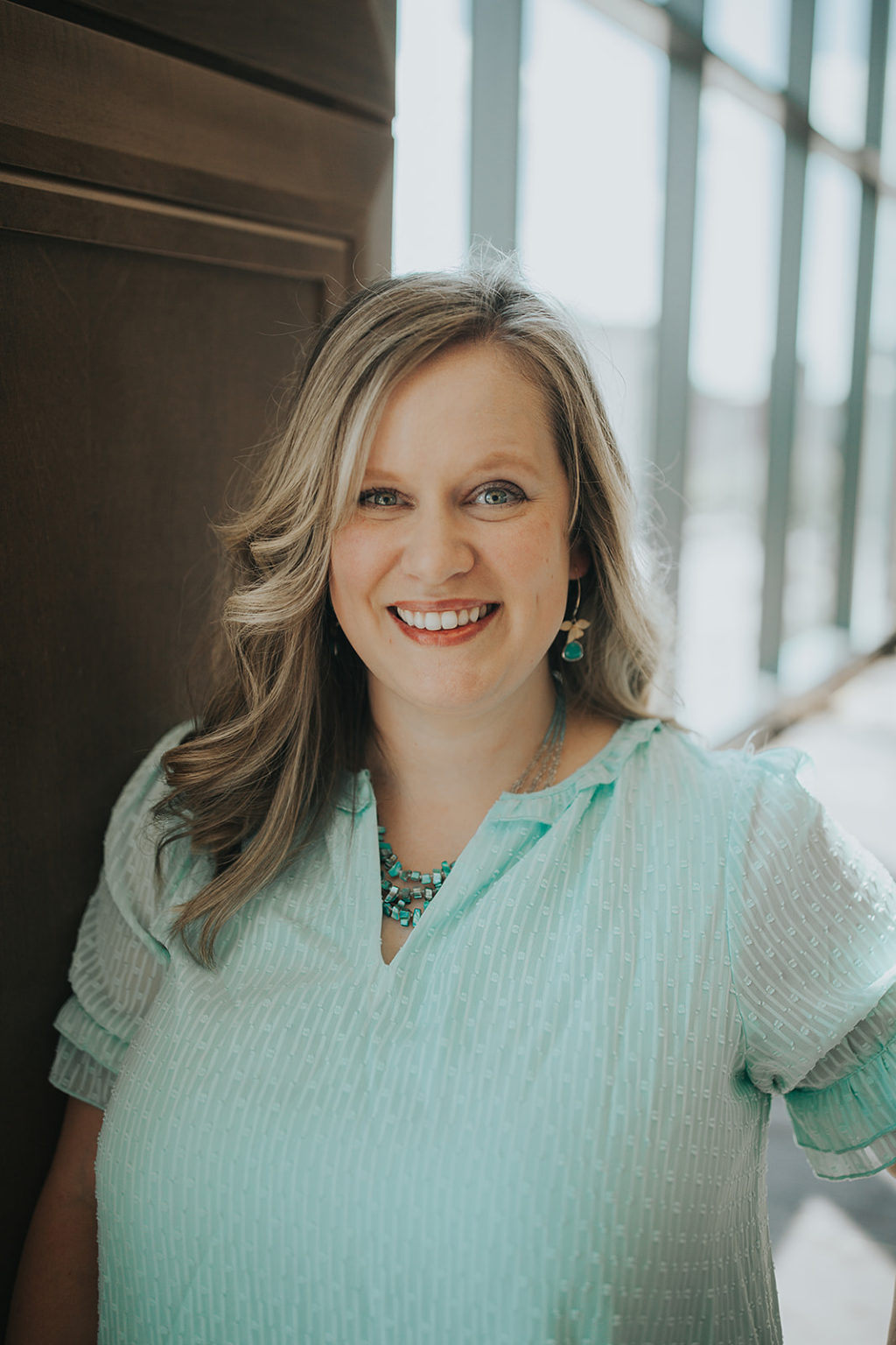 Linda's Lifecoach Headshots - Wealthy Mom MD®